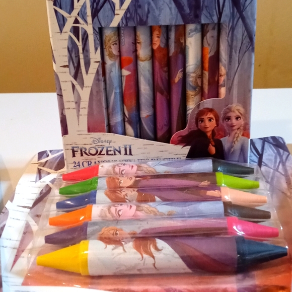 Warner Bros. | Office | Frozen 6 Double Sided Crayons And 24 Pk Crayons ...